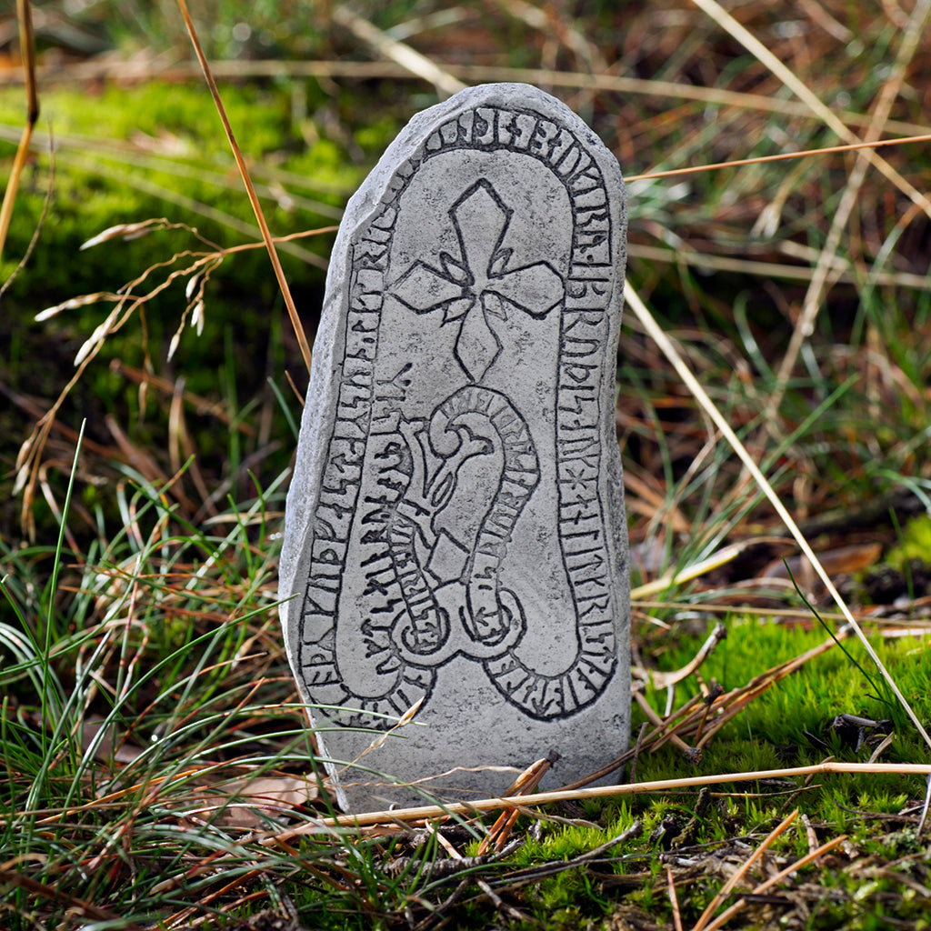 Runestone, Östsundet – Grimfrost Intl